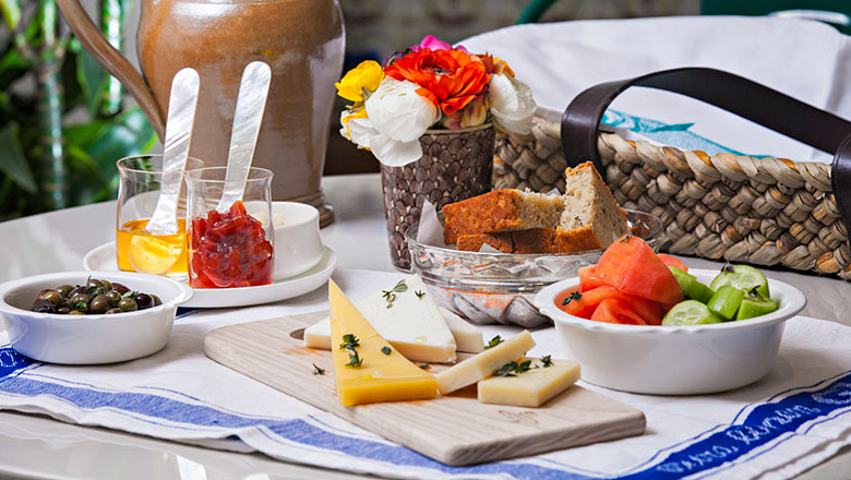 “Kendine Ait Bir Oda” Sim Cafe